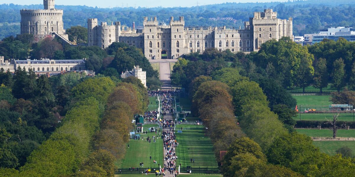 Masked burglars break into Windsor Castle estate, fueling concerns ... Masked burglars break into Windsor Castle estate, fueling concerns ...